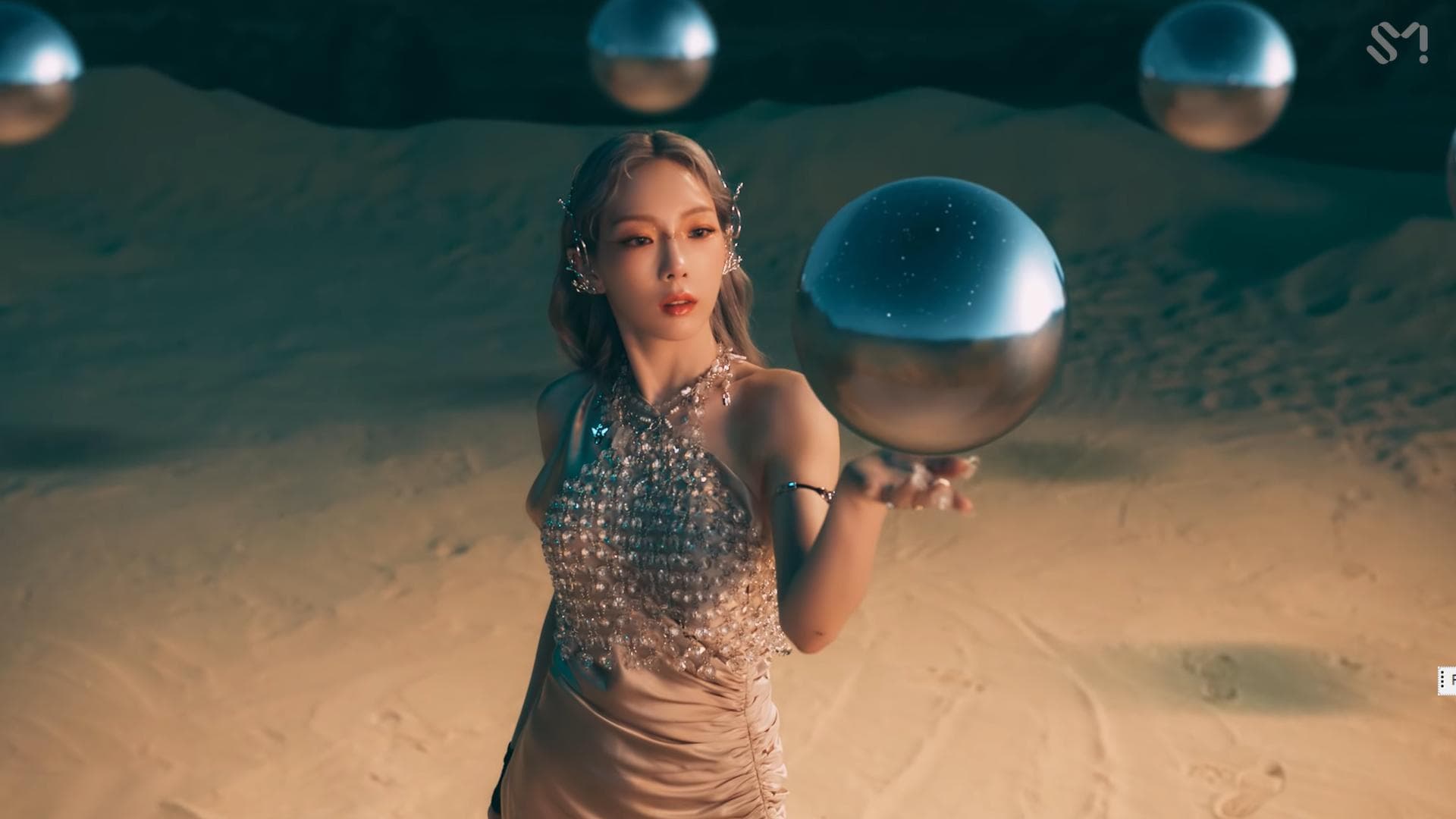 #分享 三相月神x獵戶座：分析少女時代太妍《INVU》MV與希臘神話的聯繫（文超長、圖超多） - 追星板 | Dcard