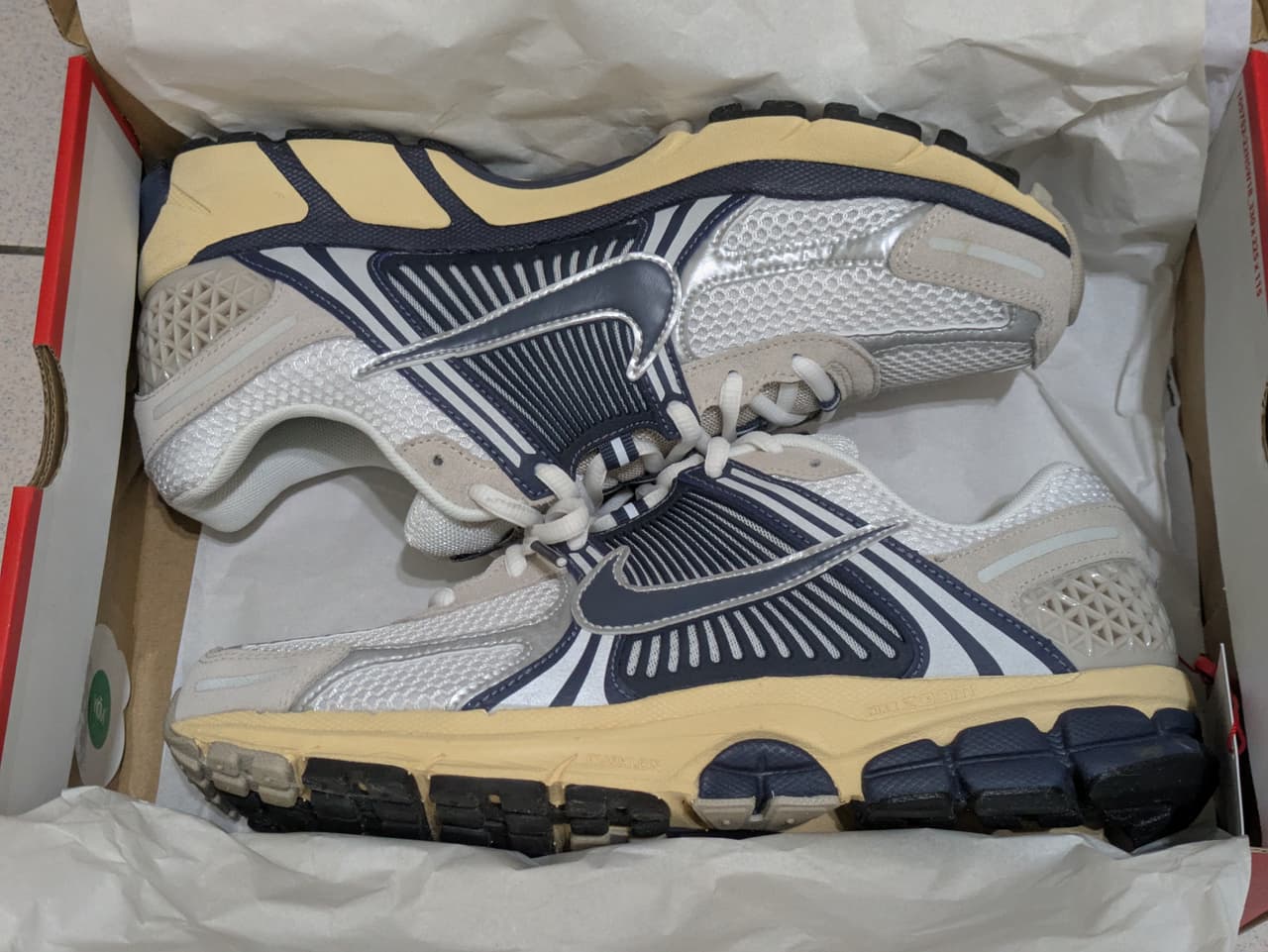 售 Nike Vomero 5 海軍藍 - 聯合大學板 | Dcard