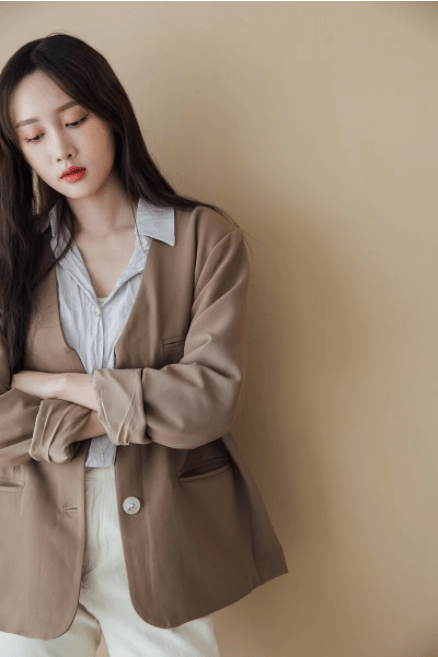 roshop made♡本期必收!質感巨好無領西外 - 穿搭板 | Dcard