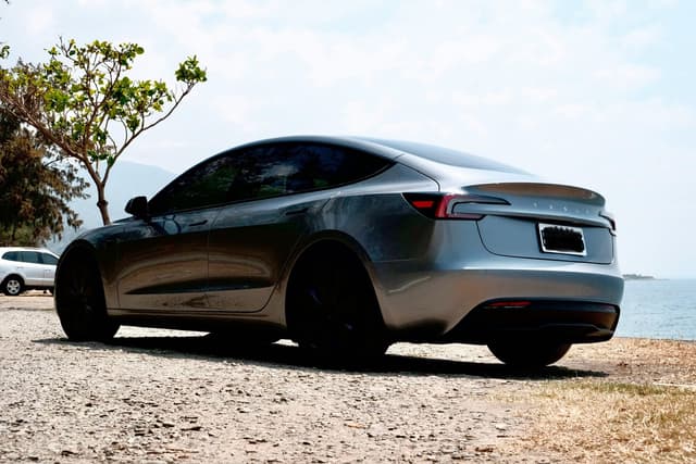 Model 3煥新版RWD交車！ - 汽車板 | Dcard