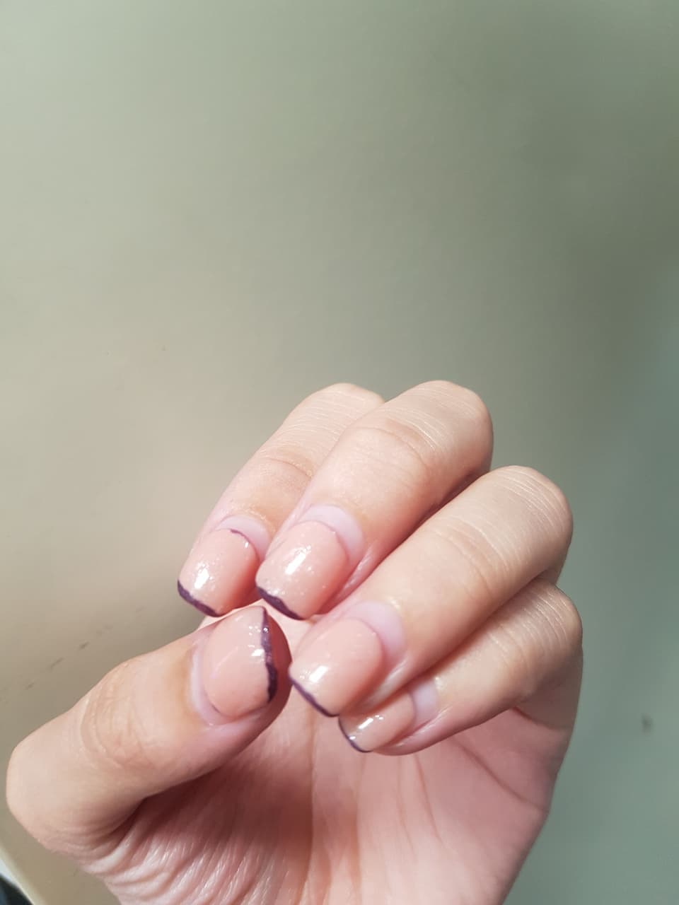 光療指甲前面發黑正常嗎？ 美甲板 Dcard