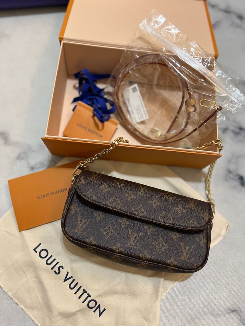 #我要賣 （已售出）LV IVY包 - 二手交易板 | Dcard