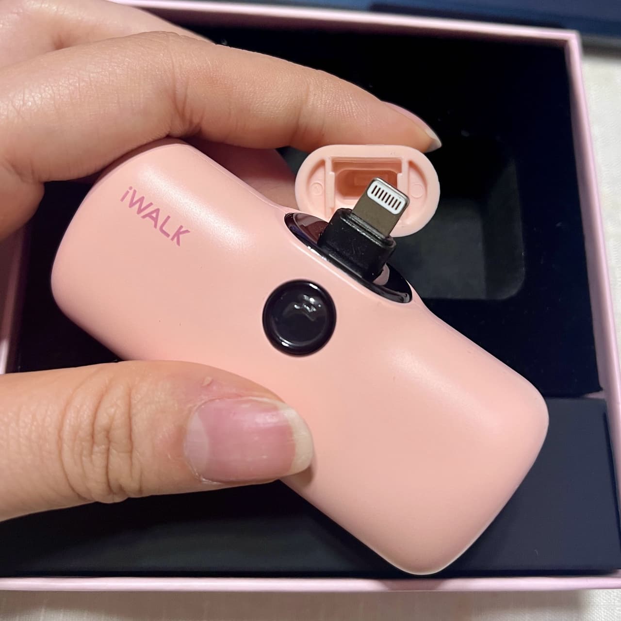 高CP值小巧行充-iWALK 五代PRO款直插式行動電源 #我來開箱 - 浣熊小姐🦝 (@wenhsin17) | Dcard