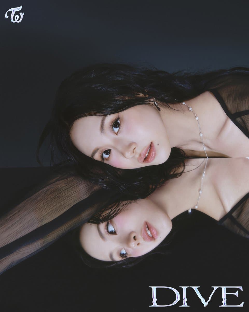 #回歸 2倍TWICE的美貌《DIVE》鏡子ver.概念照（子志彩多MI - TWICE板 | Dcard