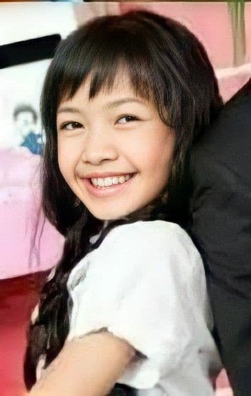 #分享 Lisa小時候照片整理 - BLACKPINK板 | Dcard