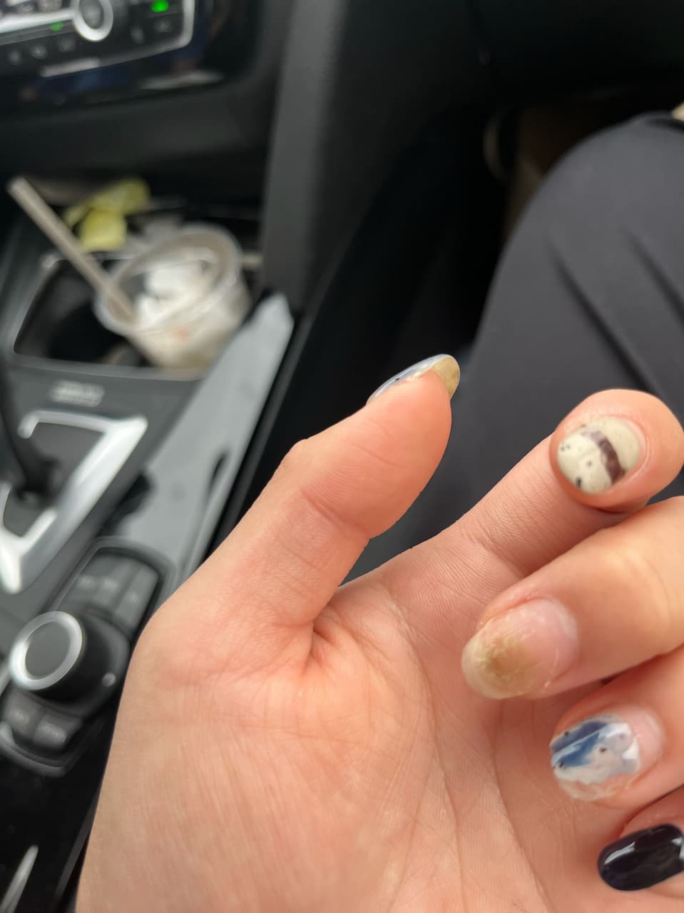 問題 想請問這是發霉嗎 美甲板 Dcard