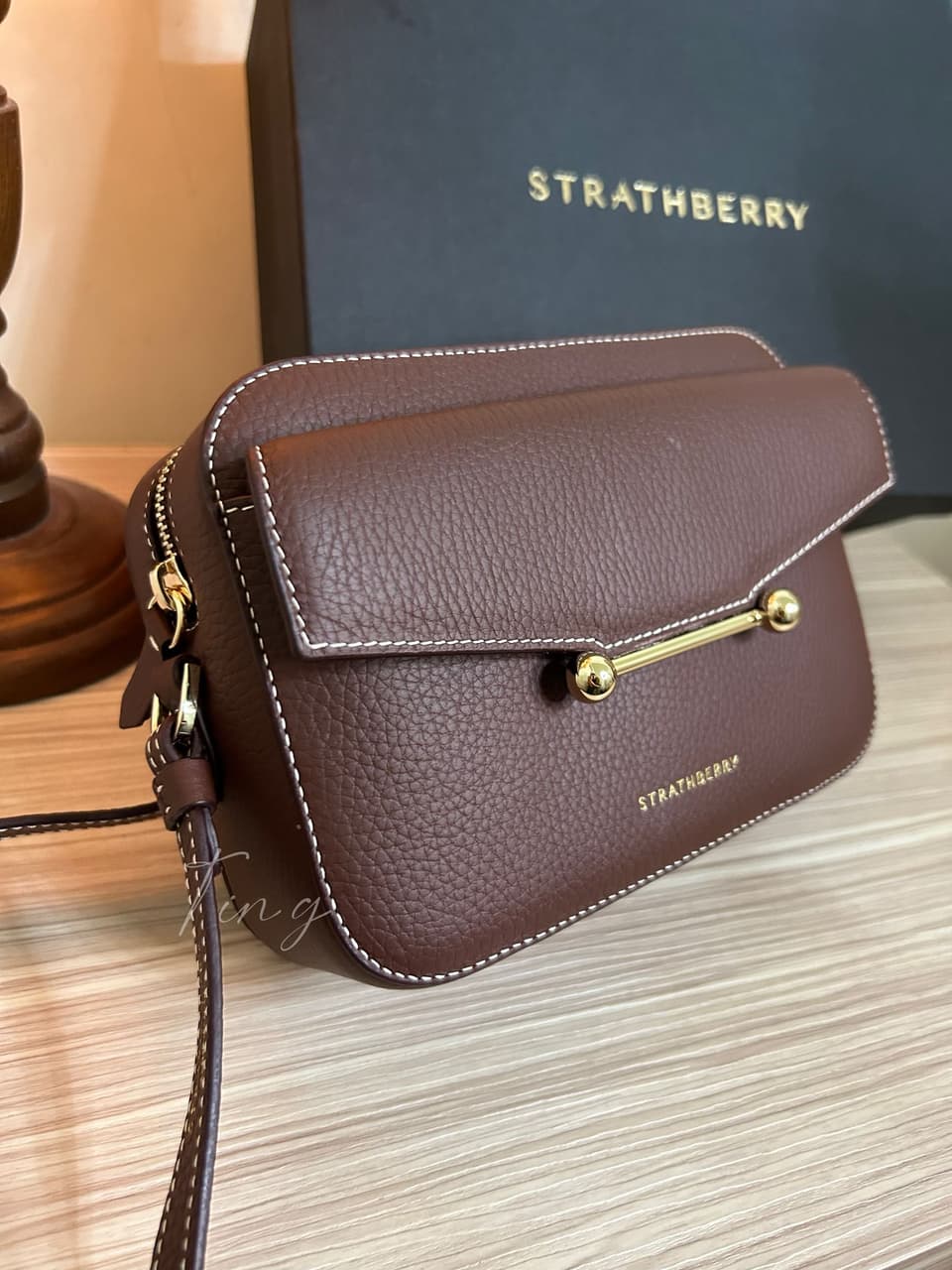 #開箱 英國Strathberry 相機包MOSAIC CAMERA - 精品板 | Dcard