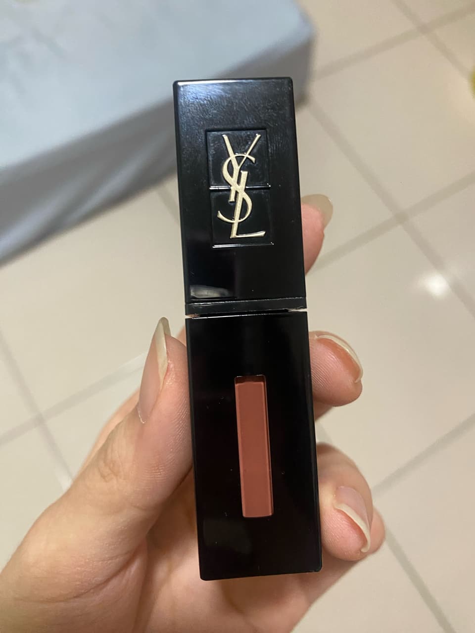 #我要賣 已售出 Ysl 唇釉610 白月光命定唇釉 - 二手交易板 | Dcard