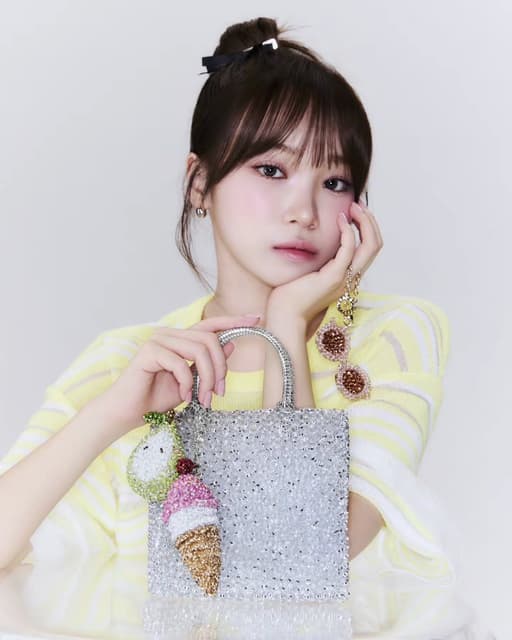 #情報 LE SSERAFIM金采源成爲ANTEPRIMA夏季宣傳活動模特 - LE SSERAFIM板 | Dcard