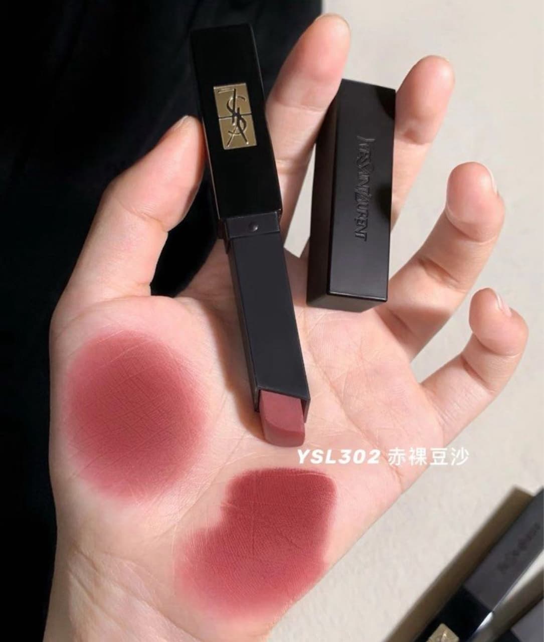 #求售 YSL 小黑條 奢華緞面絨霧唇膏 302（已售出） - 二手交易板 | Dcard