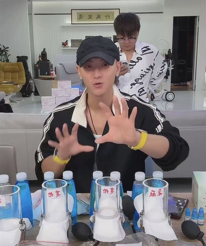 前EXO成員轉行衛生棉CEO！驚人銷量曝光 黃子韜：人生重要的轉捩點 - SETN三立新聞網 (@setn54) | Dcard