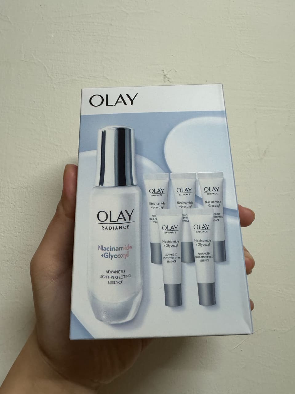 #我要賣 卡詩小金油&寶拉珍選2%水楊酸精華液&olay小白瓶 - 二手交易板 | Dcard