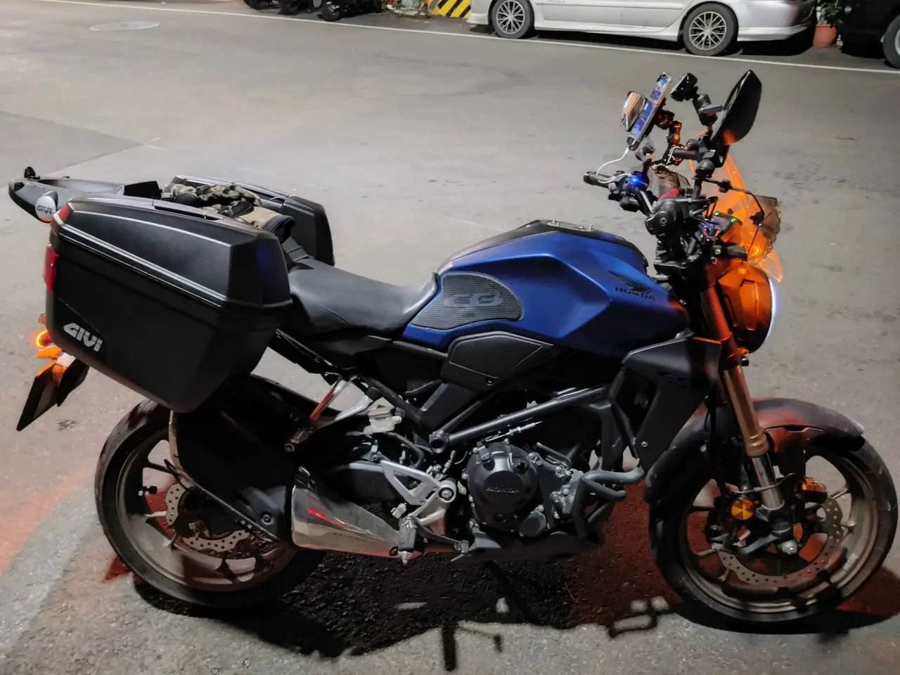 #黃牌 （DIY）CB300R側/架箱分享 - 重機板 | Dcard