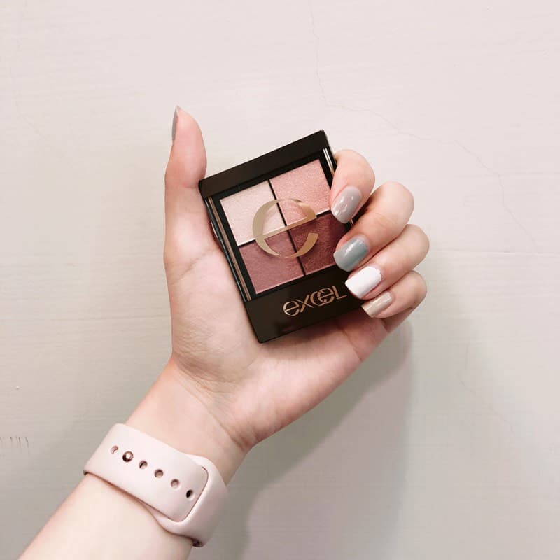 #圖 #試色 Excel CS03暮靄玫瑰（光綻時裳四色眼彩）🌹 - 美妝板 | Dcard