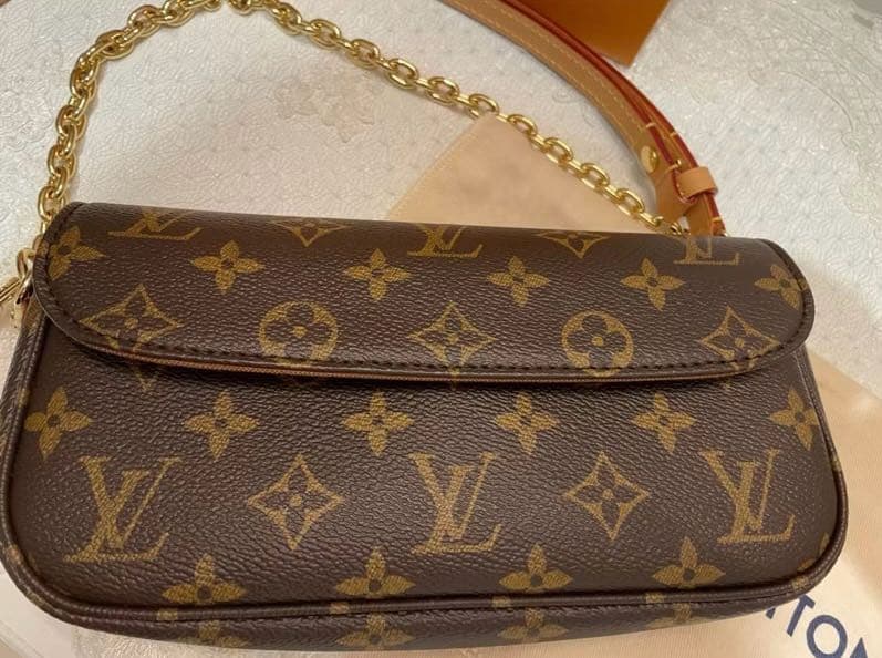 #我要賣 我要賣 #售二手 LV IVY 佛心出 - 二手交易板 | Dcard