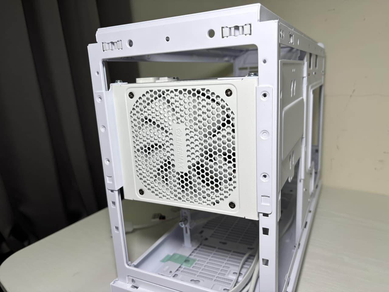 【開箱】「宿舍拯救者！」Lian Li 聯力 A3-mATX 機殼 - 3C板 | Dcard