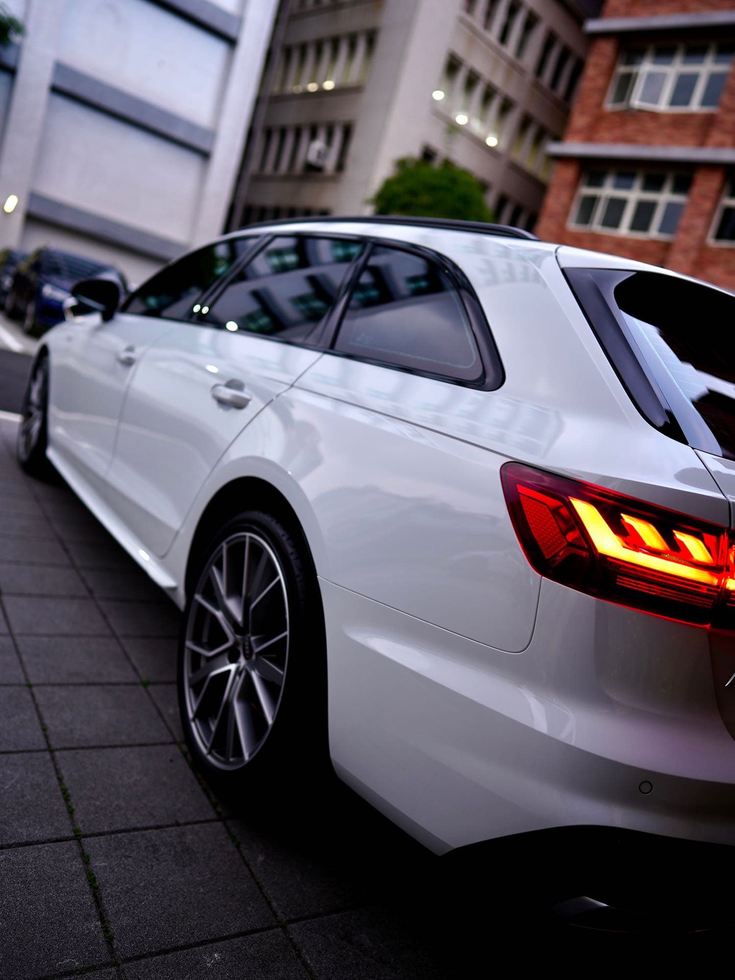 Audi A4 Avant Black Edition 實車照片分享 - 汽車板 | Dcard