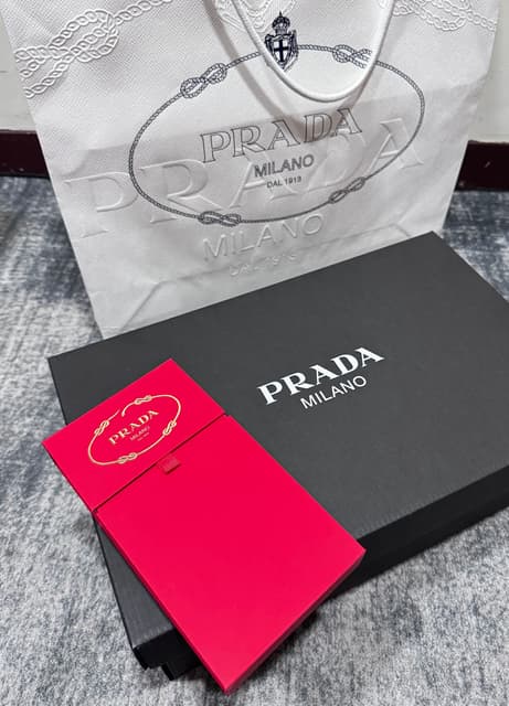 #開箱 新年第一買；25春夏時尚指標! Prada秀款-collapse 芭蕾薄底鞋 - 精品板 | Dcard
