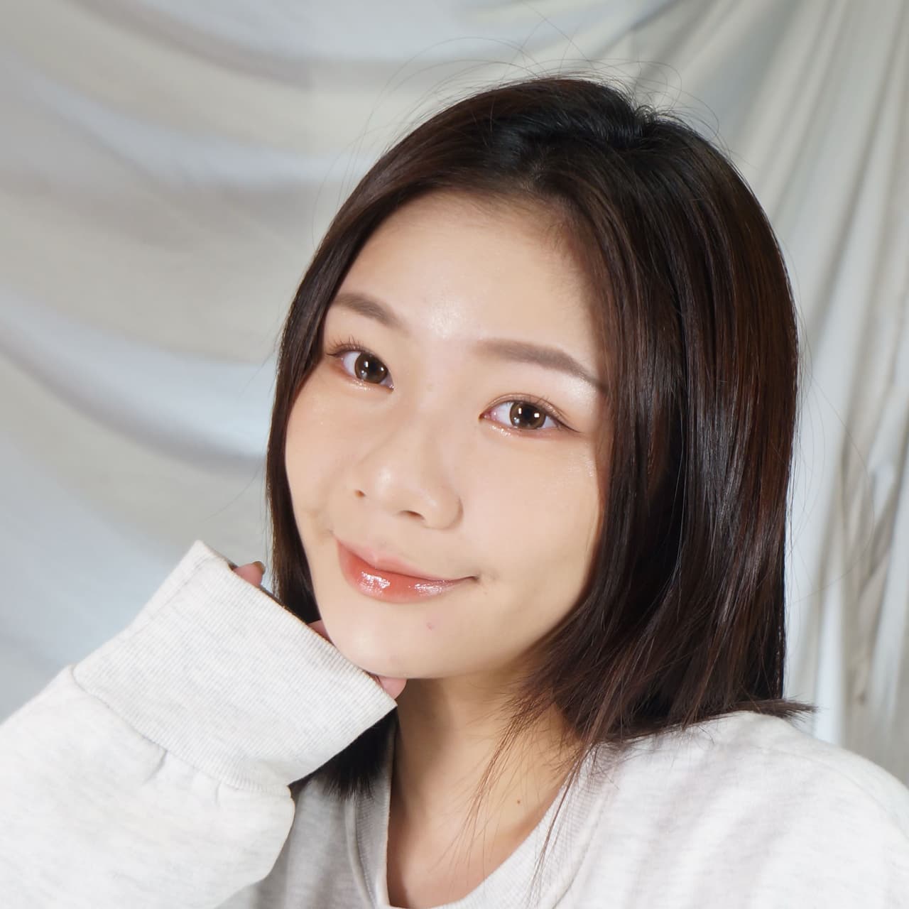 冬日裡的第一杯奶茶隱眼 Luena全新高光系新品 - Van (@van.vanmake) | Dcard