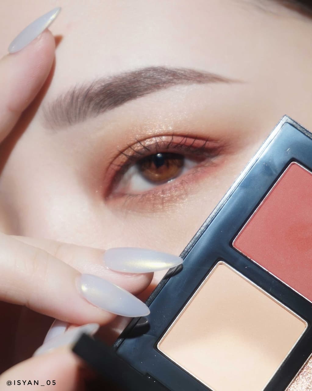 🌅夕陽眼妝 - yan's makeup (@isyan_05) | Dcard