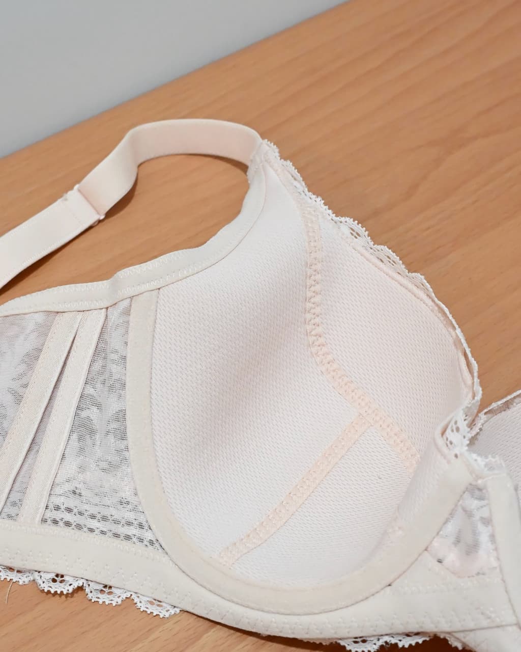 #分享 大罩杯友善的甜美感內衣｜曼黛瑪璉HiBra大波系列高脅邊機能包覆款 - 女孩板 | Dcard