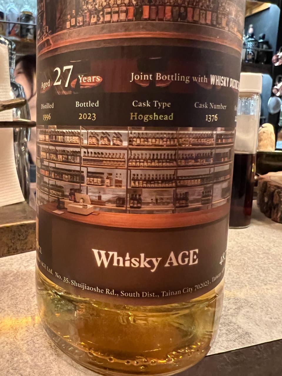 #品飲筆記 Whisky AGE艾雷重擊 WHISKY PICNIC BAR威夢旅人 酒吧聯名系列選桶 - 品酒板 | Dcard