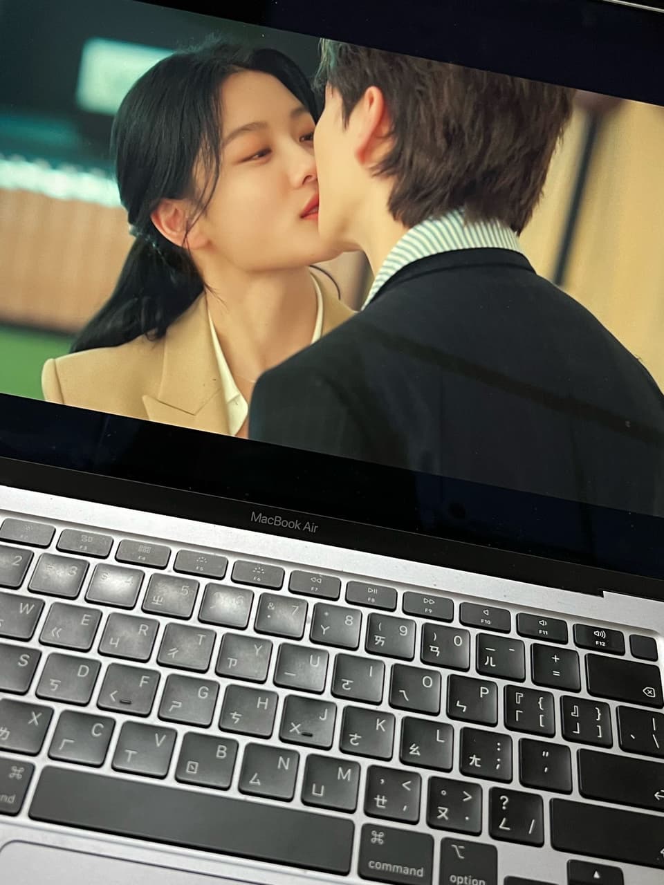 #雷 與惡魔有約 ep13-14 - Netflix板 | Dcard