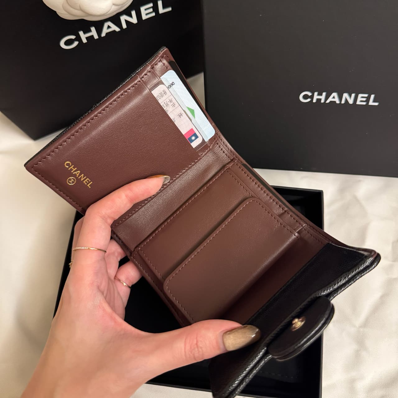 #分享 從泰國曼谷機場入手Chanel短夾啦🇹🇭💗 - 精品板 | Dcard