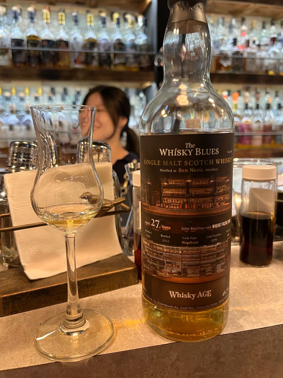 #品飲筆記 Whisky AGE艾雷重擊 WHISKY PICNIC BAR威夢旅人 酒吧聯名系列選桶 - 品酒板 | Dcard