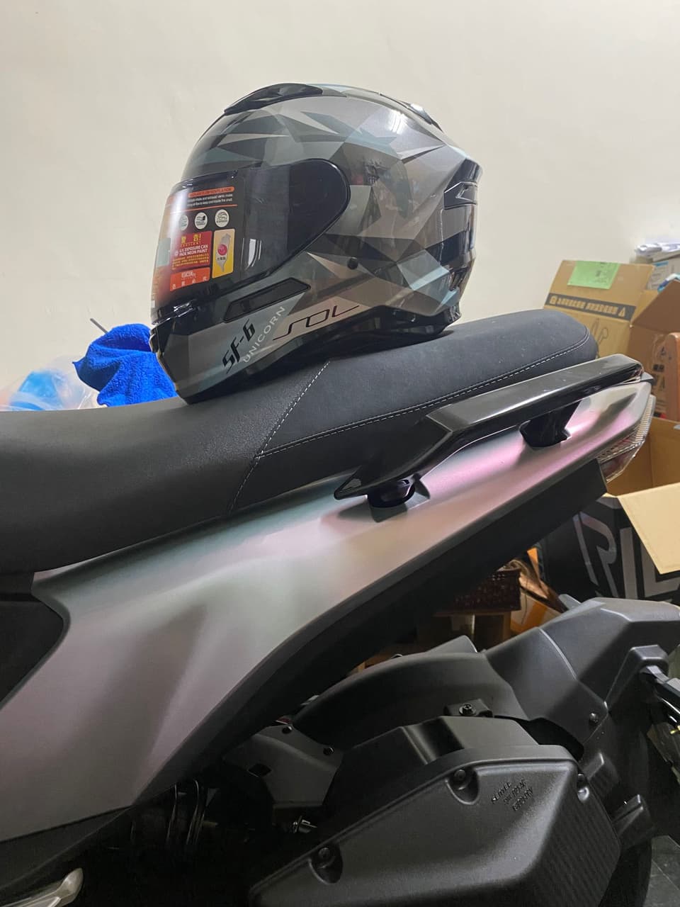 #其他 SOL SF-6請益 - 機車板 | Dcard