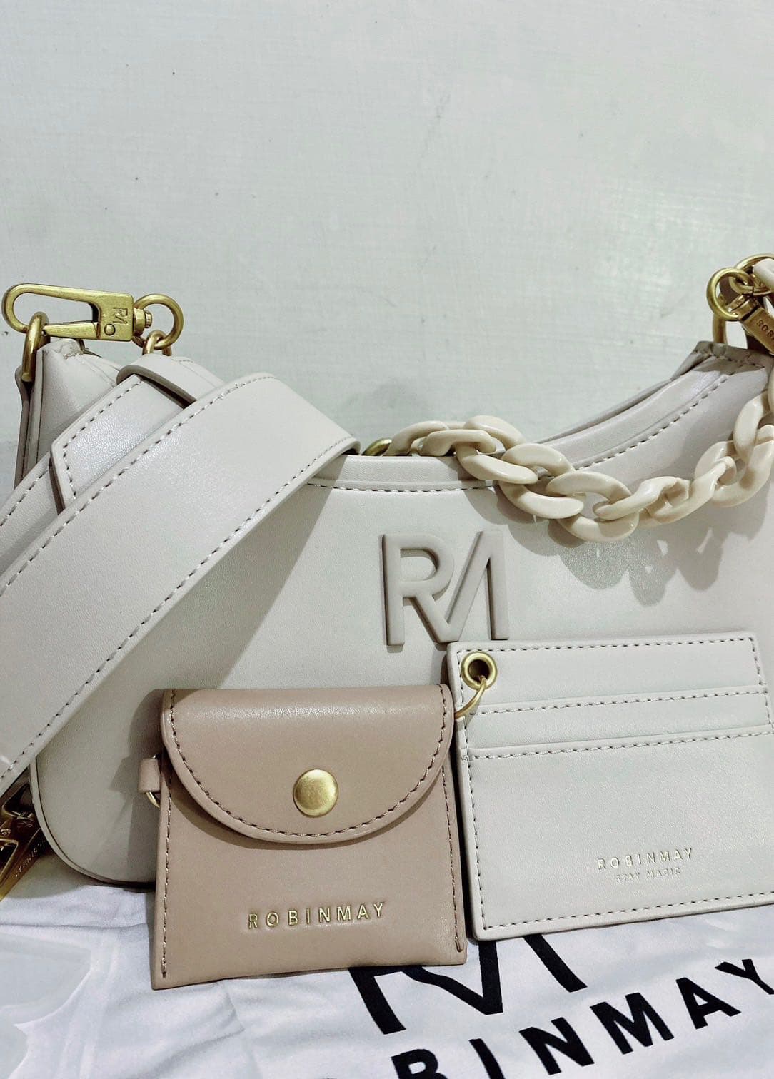 RM經典Ella款💕 嘉年華斜肩包分享 - 女孩板 | Dcard