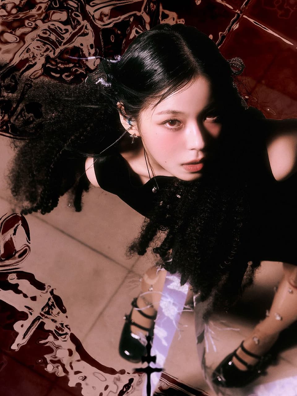 #情報 “Fe3O4: STICK OUT” Concept Photo: Pyromancy Ver. - NMIXX板 | Dcard