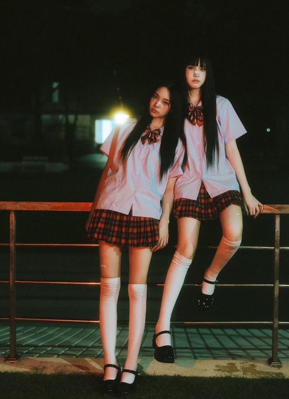 #推薦#GL電影 Flat girls 平行青春的我們 悶騷懵懂愛吃醋青梅妹妹 陽光溫柔獨立鄰家姊姊 Fairy ️Earnearn - 百合板 | Dcard