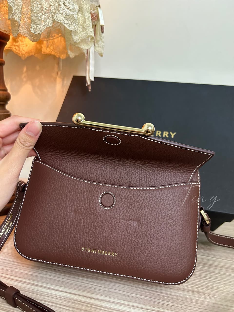 #開箱 英國Strathberry 相機包MOSAIC CAMERA - 精品板 | Dcard