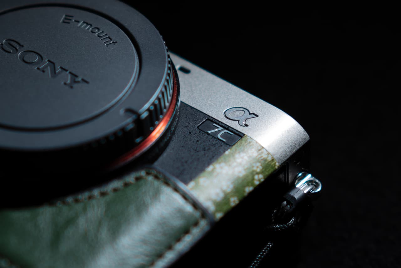 #選購 在大家搶著買a7C2時，我跑去帶了一台初代a7C回家 — 我的新朋友Sony a7C - 攝影板 | Dcard