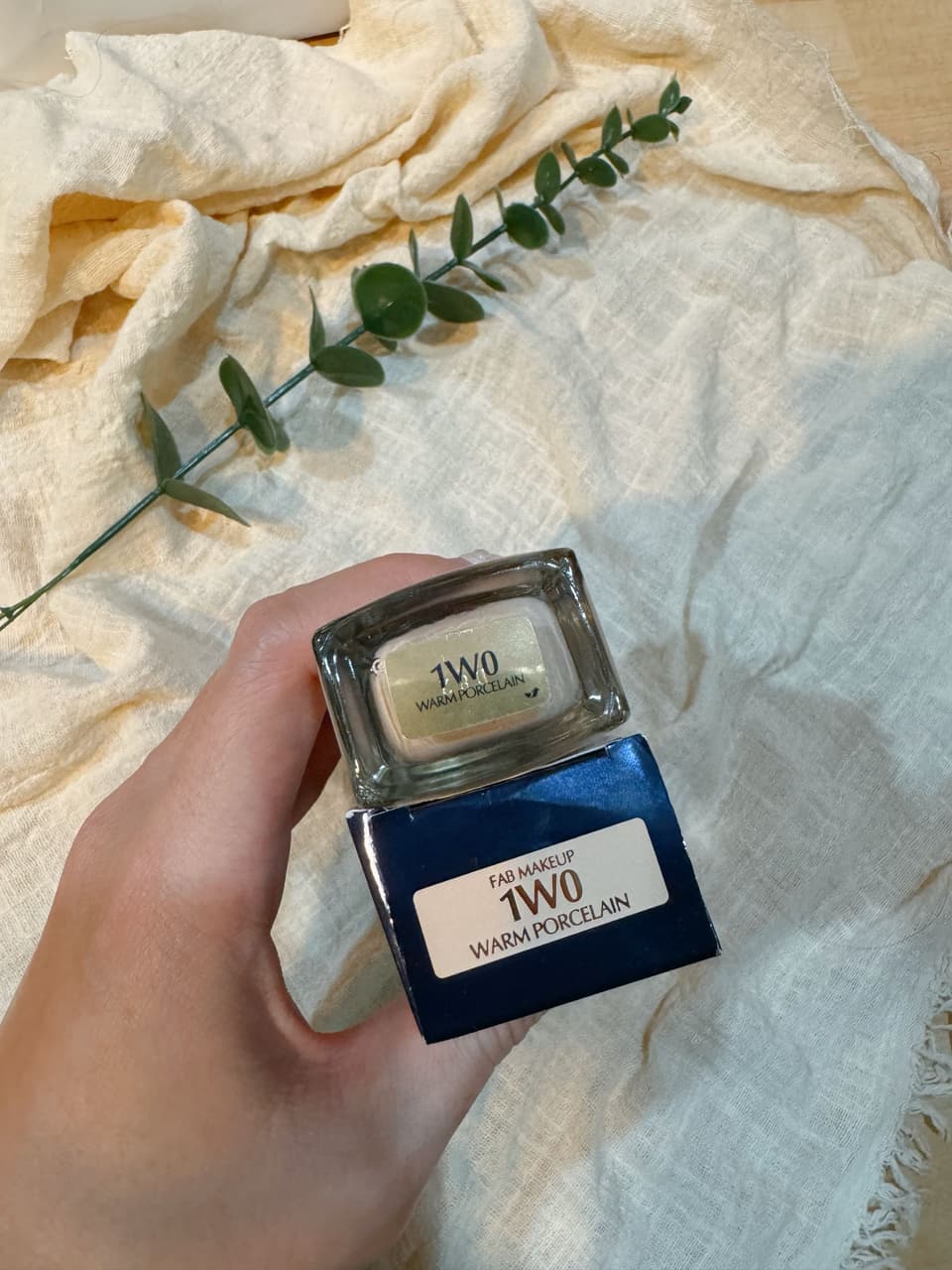 #我要賣 雅詩蘭黛 粉保濕粉底 1W0 - 二手交易板 | Dcard