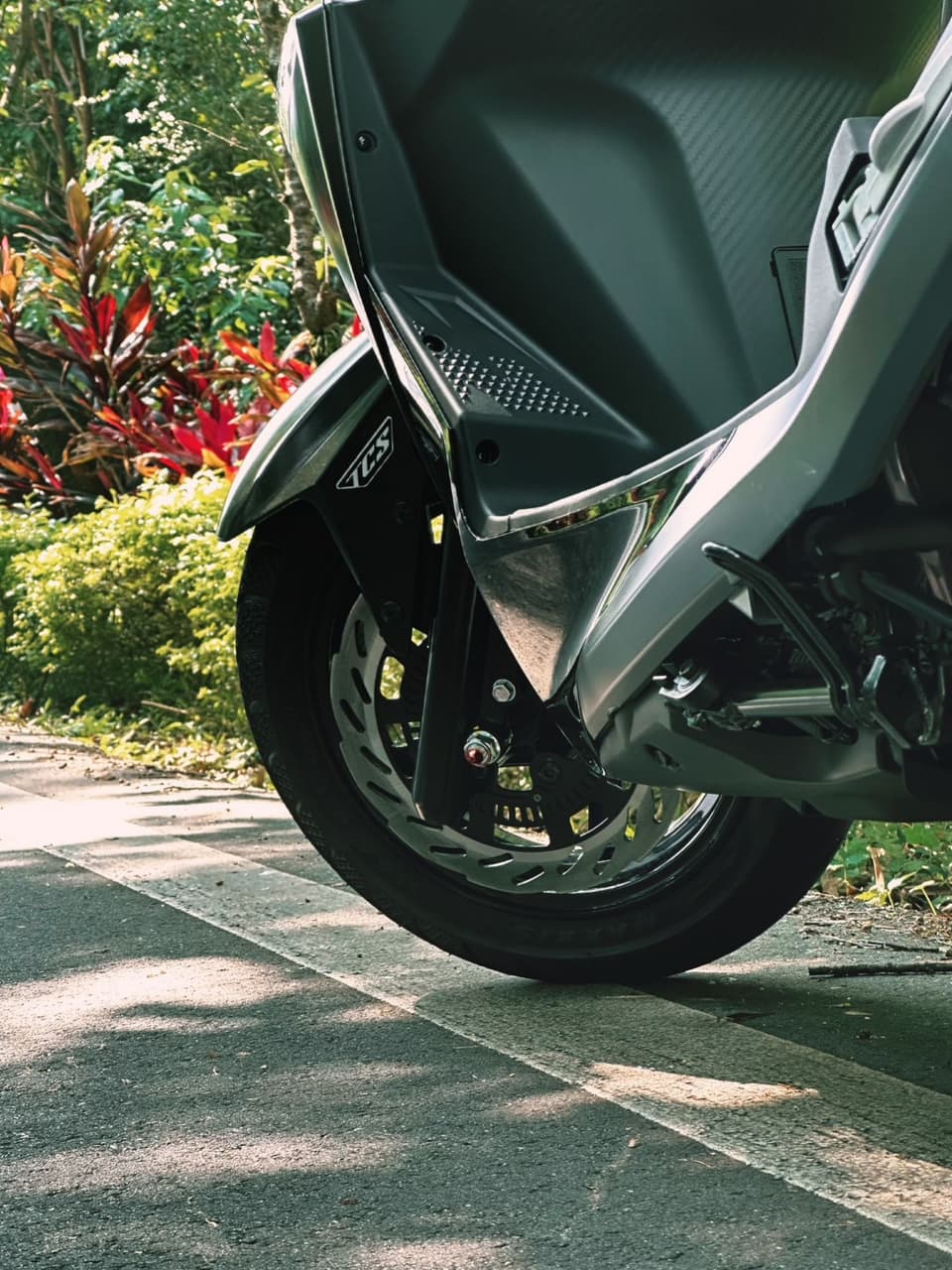 #車輛分享 媽~我也有TCS了 JET SL TCS牽回家啦 - 機車板 | Dcard