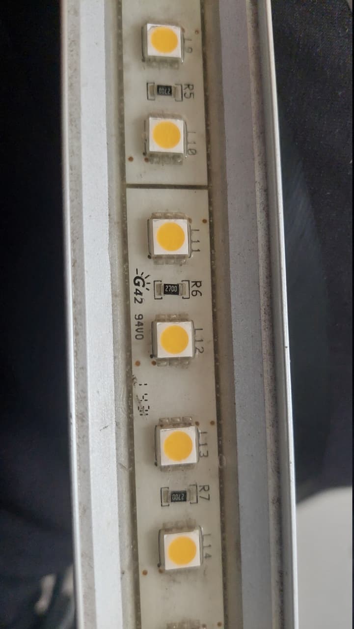 請求賜教LED燈電路配置 - 3C板 | Dcard