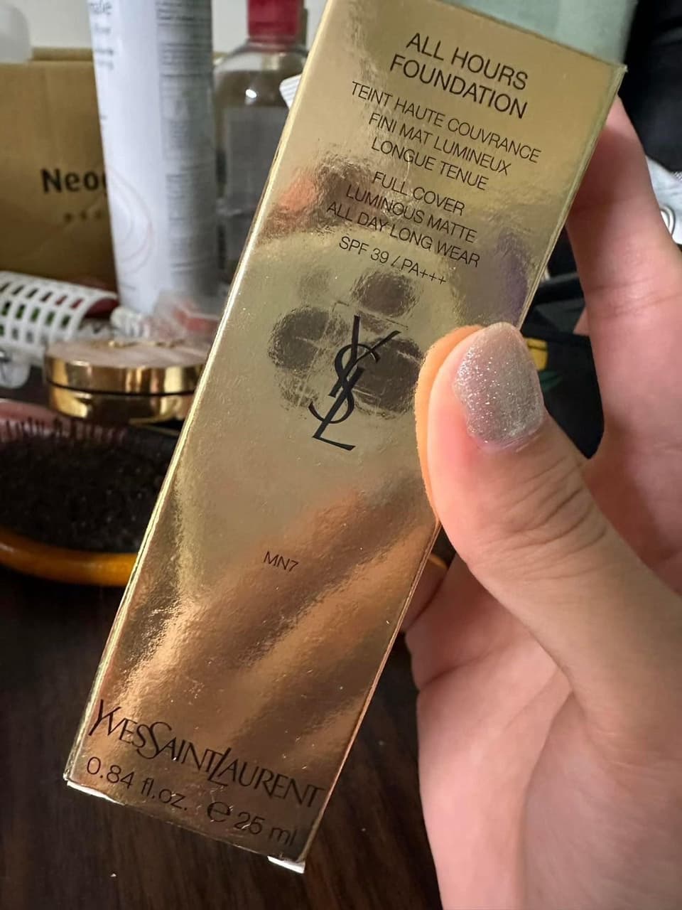 #求售 全新 ysl 恆久完美無暇持妝粉底 - 二手交易板 | Dcard