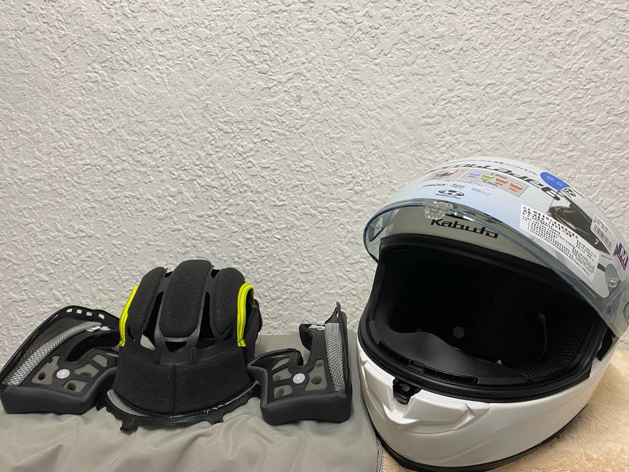 #人身部品 OGK AEROBLADE 6、SENA C10開箱 - 重機板 | Dcard