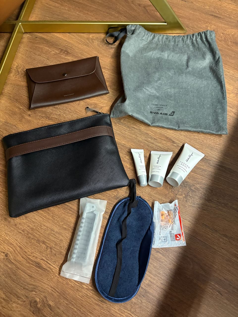 5月抽獎-長榮商務艙過夜包 - yy (@y93) | Dcard