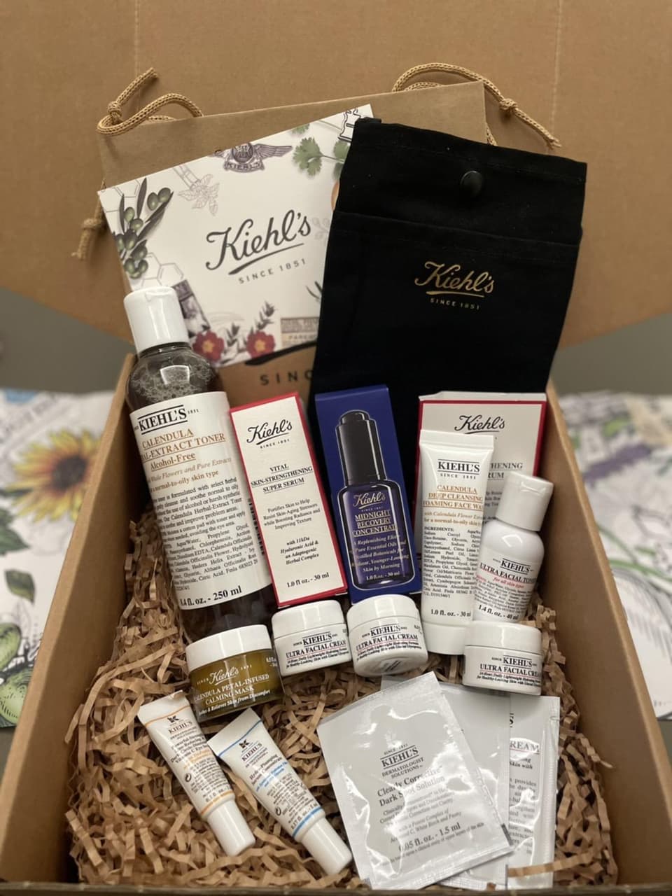 #分享 Kiehl’s女神節超澎派開箱 藍鑽修護激萃好用！ - 美妝板 | Dcard