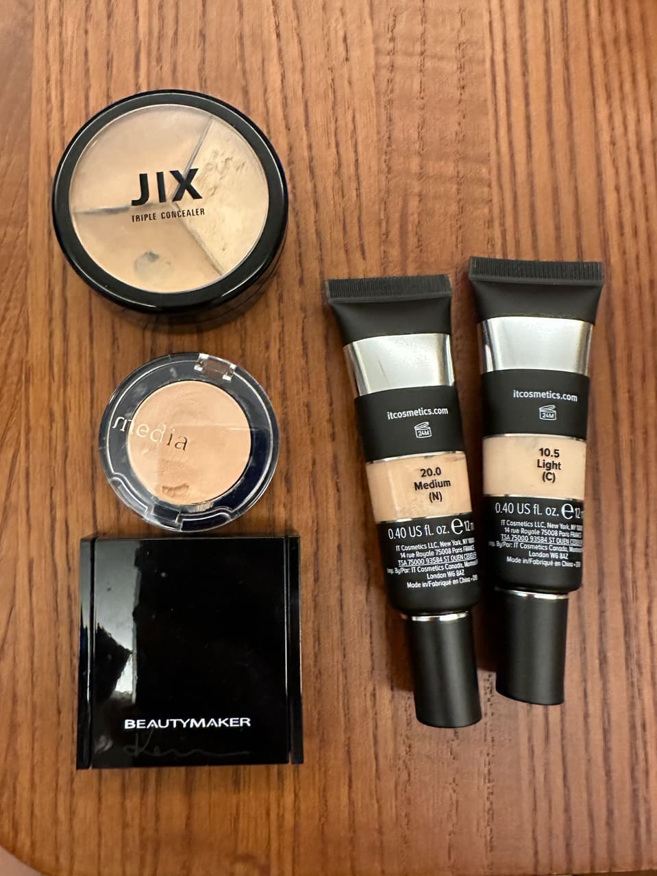 #試色 it cosmetics VS JIX三色遮瑕 顏色比對，選色困難看過來 - 美妝板 | Dcard