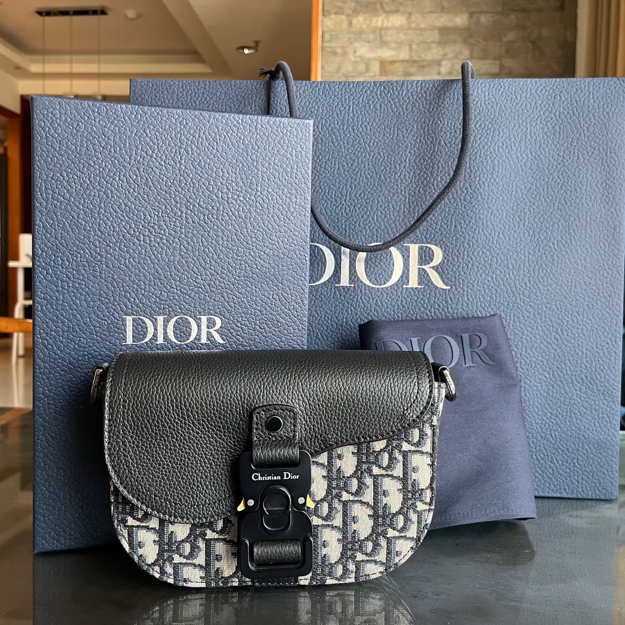 #分享 #分享 Dior SADDLE 附肩帶小袋 - 精品板 | Dcard