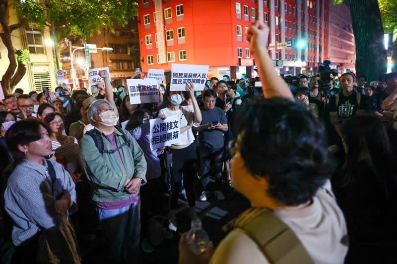 國會改革法案在吵什麼？ - 路上觀察學家🔍 (@coraz) | Dcard