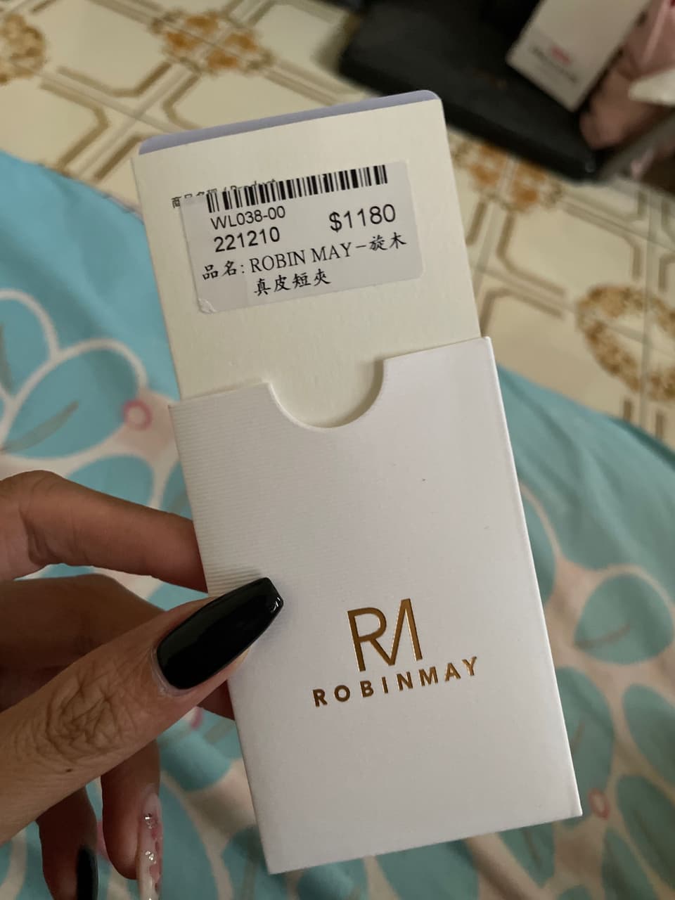 #我要賣 ROBIN MAY旋木真皮短夾(黑) - 二手交易板 | Dcard