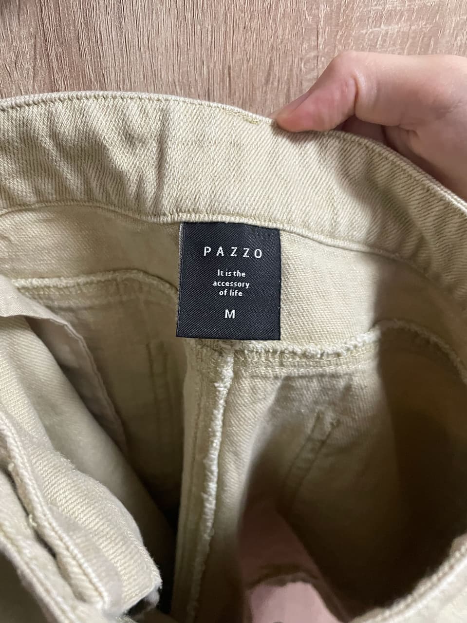 #我要賣 漂亮少穿的衣服～內有正韓、pazzo - 二手交易板 | Dcard