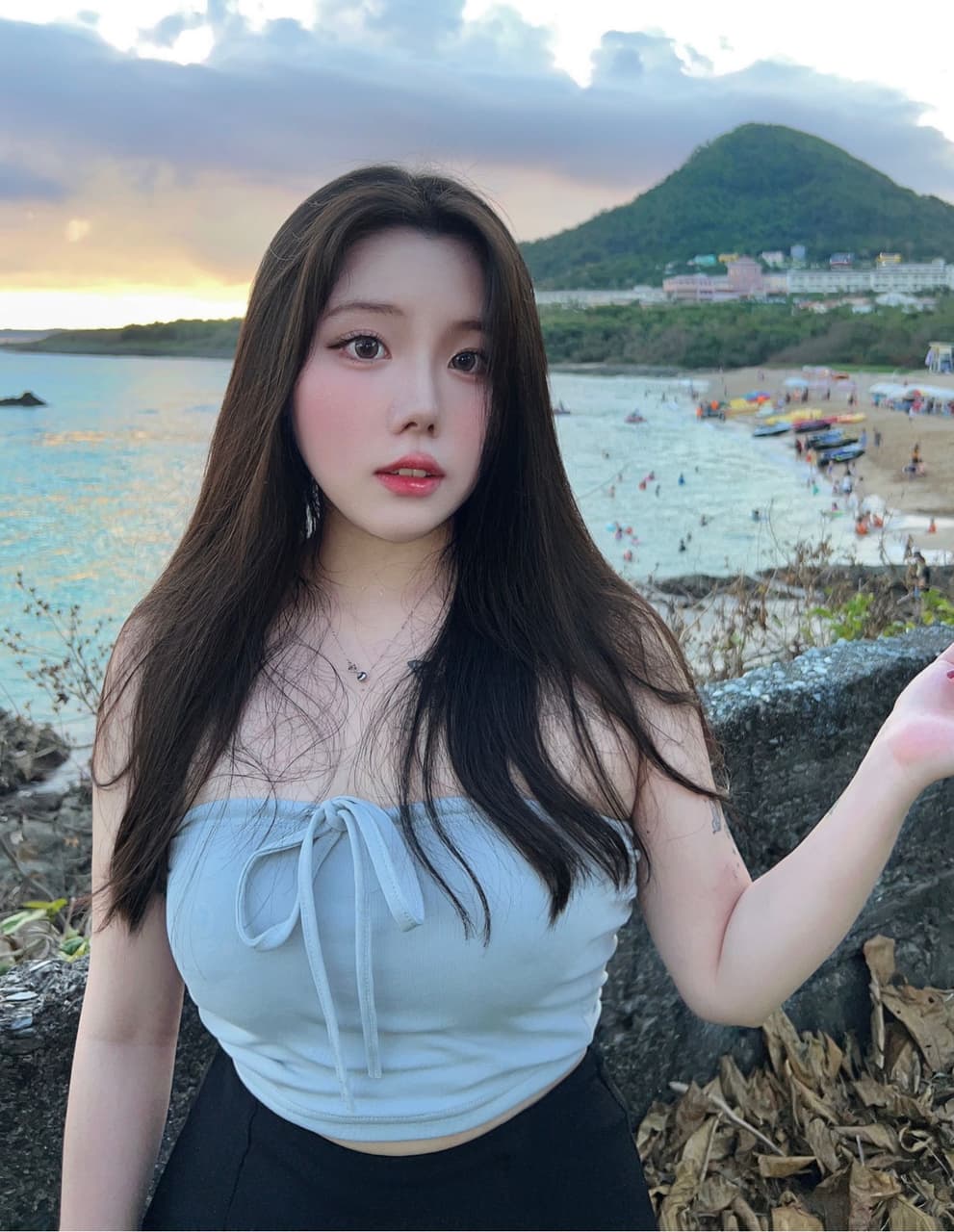 今年的墾丁一樣熱到不行🔥 - Wooni (@kristen0092) | Dcard