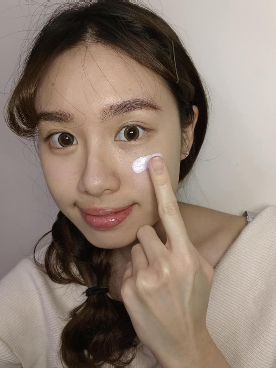 懶人也能變漂亮的秘密🤭 Ft.JS婕洛妮絲素顏霜 - 薯片波比 (@bobi_chips) | Dcard