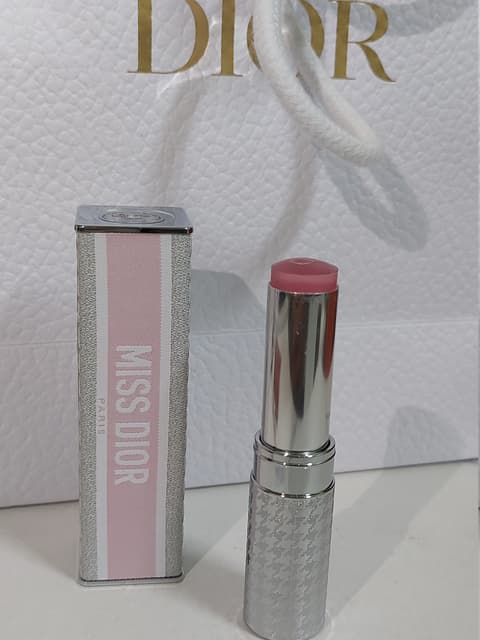 #分享 購入品 | Dior香膏+唇蜜試色💄 - 美妝板 | Dcard